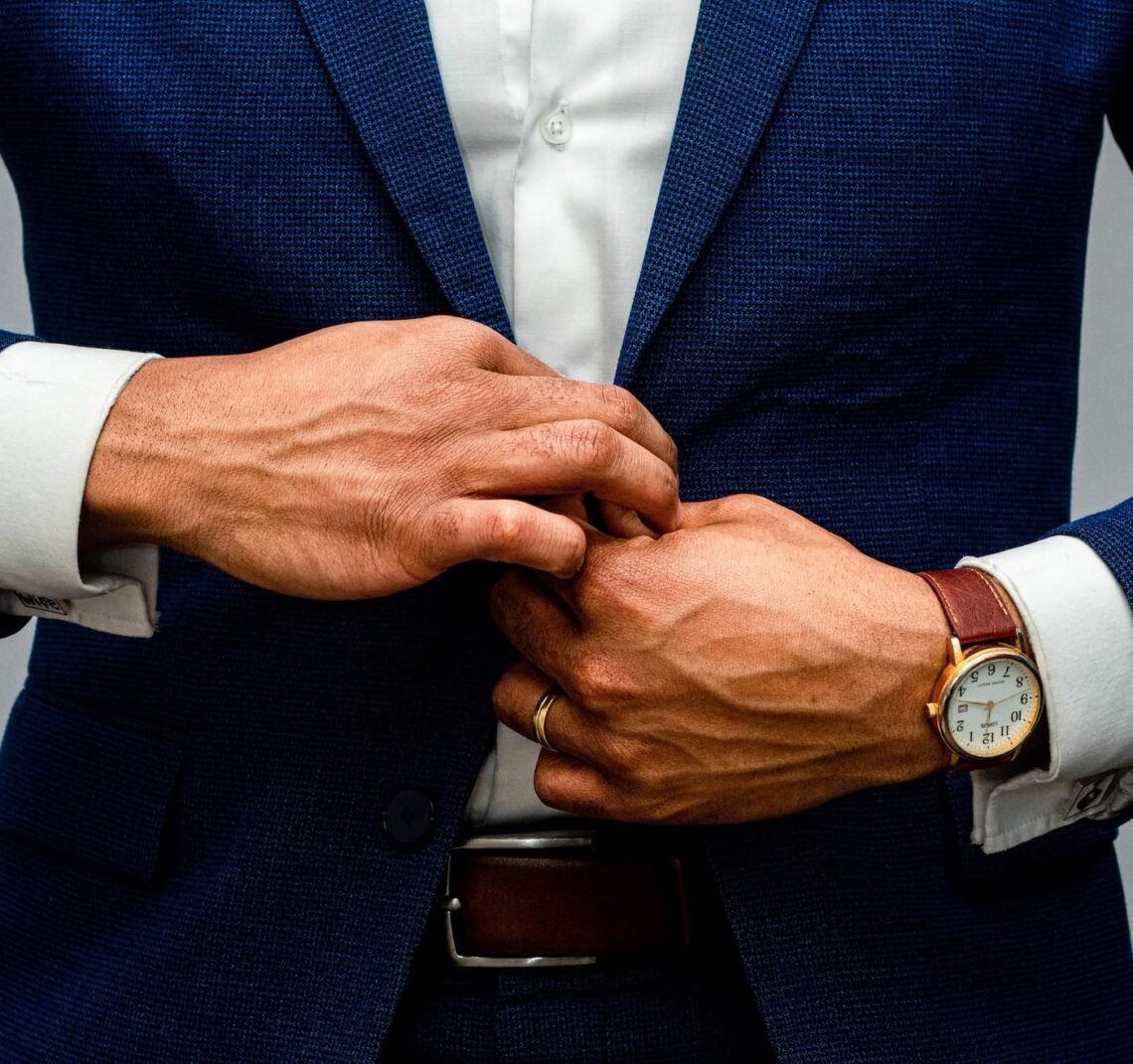 The 10 Best Luxury Stocks With Dividends | Wisestacker.com